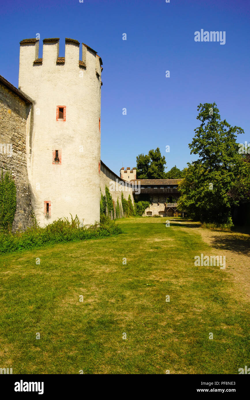 Mittelalterliche mauer der schweiz -Fotos und -Bildmaterial in hoher ...