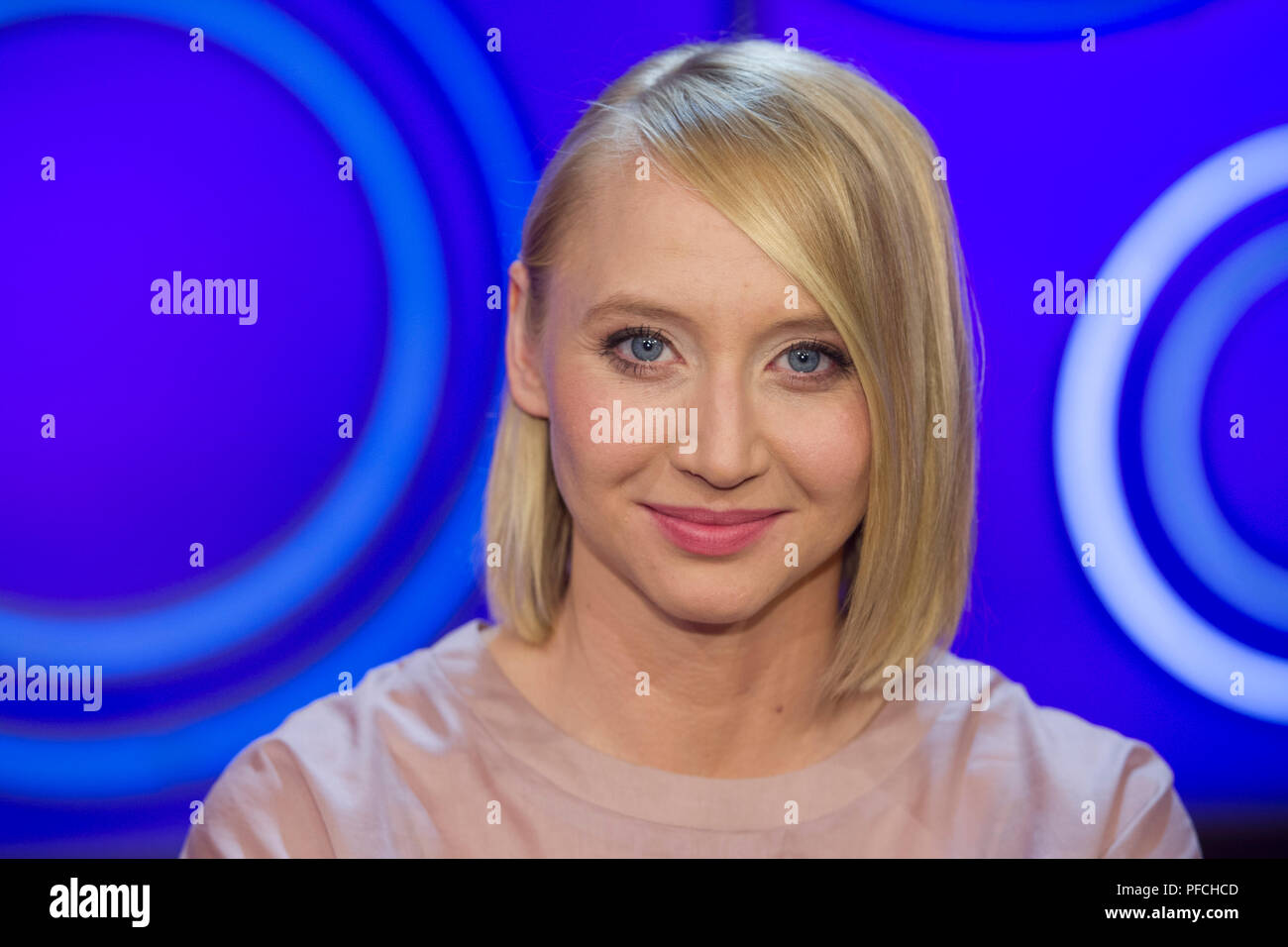 Anna maria muehe -Fotos und -Bildmaterial in hoher Auflösung - Seite 2 ...