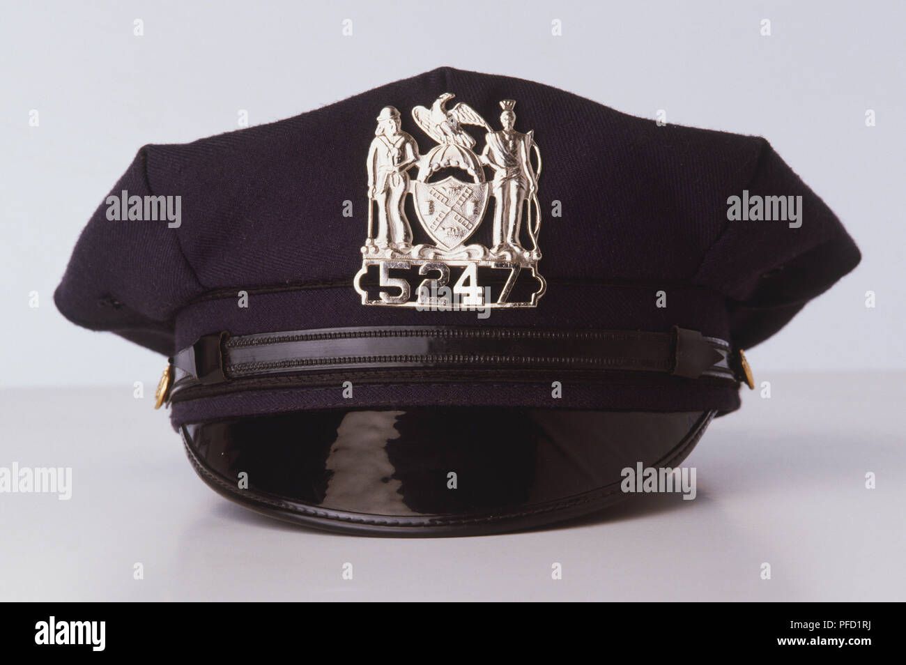 Offiziere hut -Fotos und -Bildmaterial in hoher Auflösung – Alamy