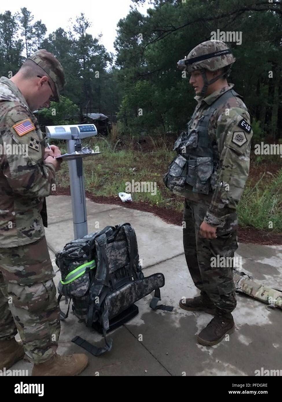 U.S. Army Reserve Cpl. David Gutierrez, ein militärischer ...