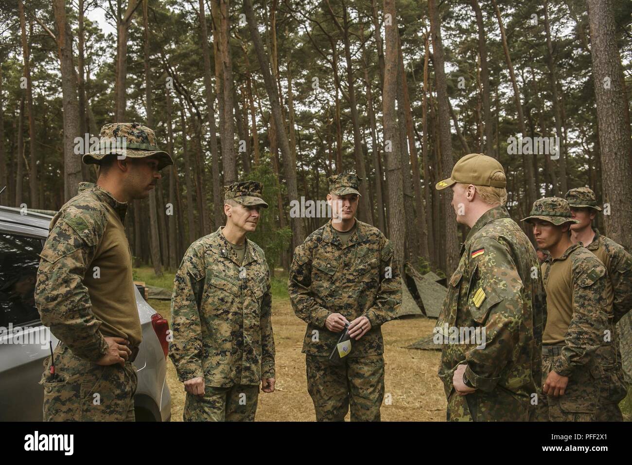 USTKA, Polen (11. Juni 2018) Oberstleutnant Christopher L. Bopp ...