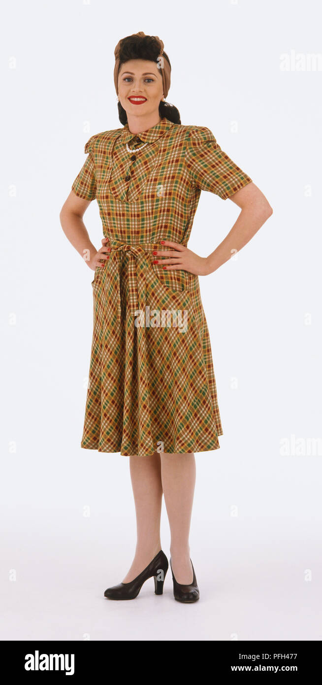 1940er jahre kleid -Fotos und -Bildmaterial in hoher Auflösung – Alamy