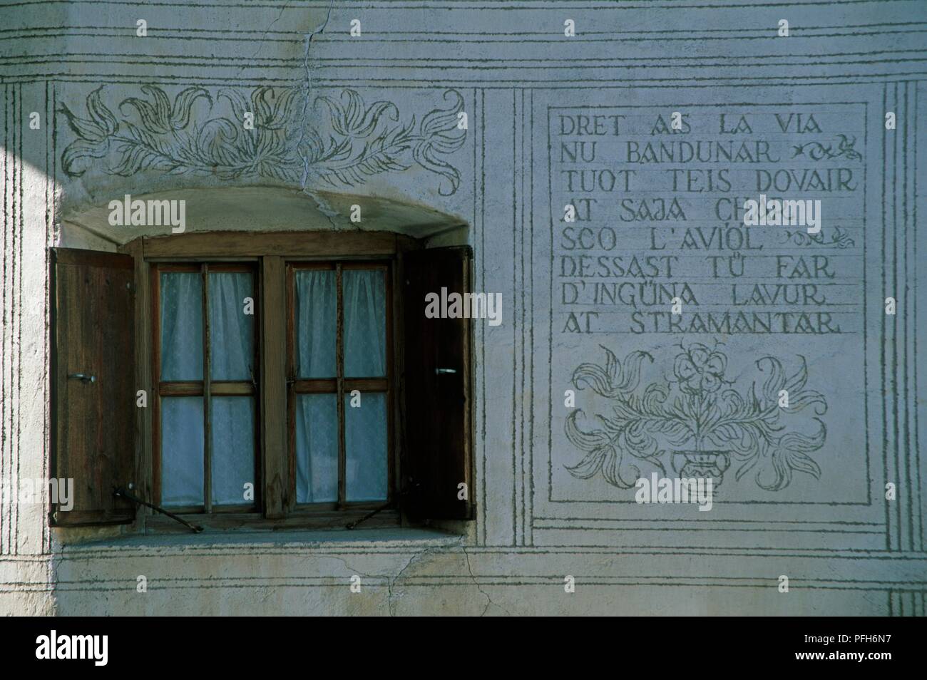 Schweiz, Graubünden Kanton, Unterengadin, Guarda, sgraffito Dekoration ...