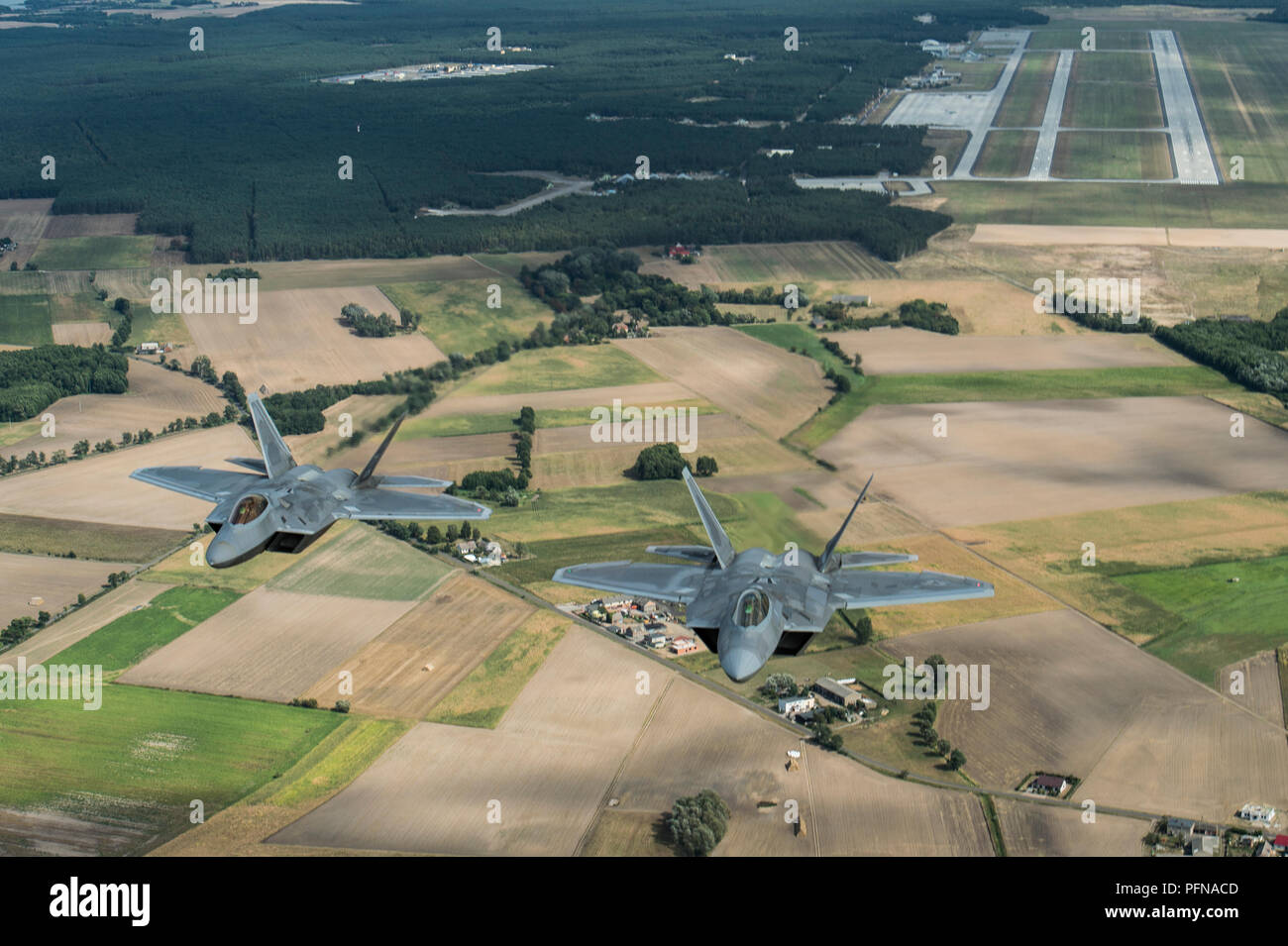 Polen luftwaffe 100 jahrestag -Fotos und -Bildmaterial in hoher ...