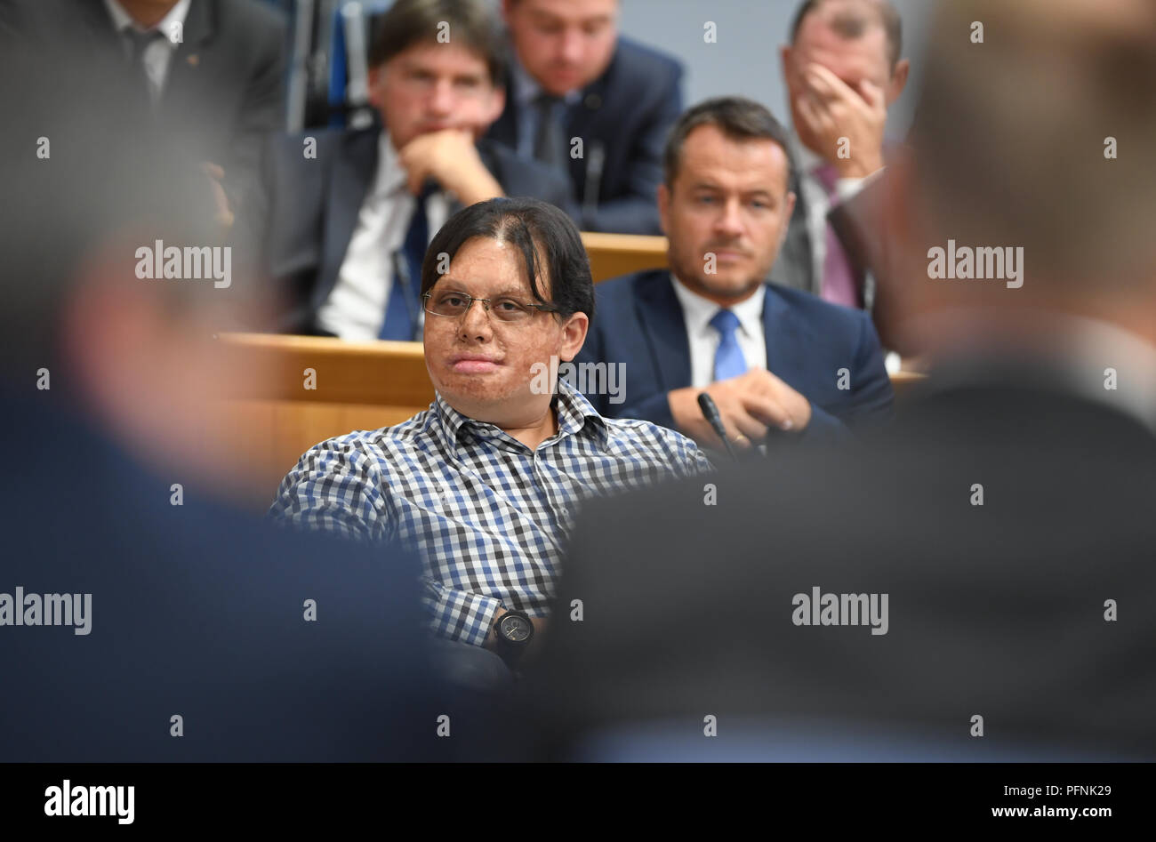 Ramstein 1988 disaster -Fotos und -Bildmaterial in hoher Auflösung – Alamy