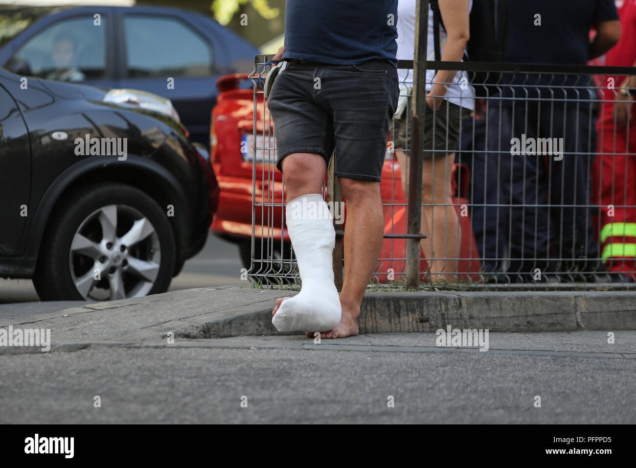 Bein Im Gipsverband Stockfotos & Bein Im Gipsverband Bilder - Alamy