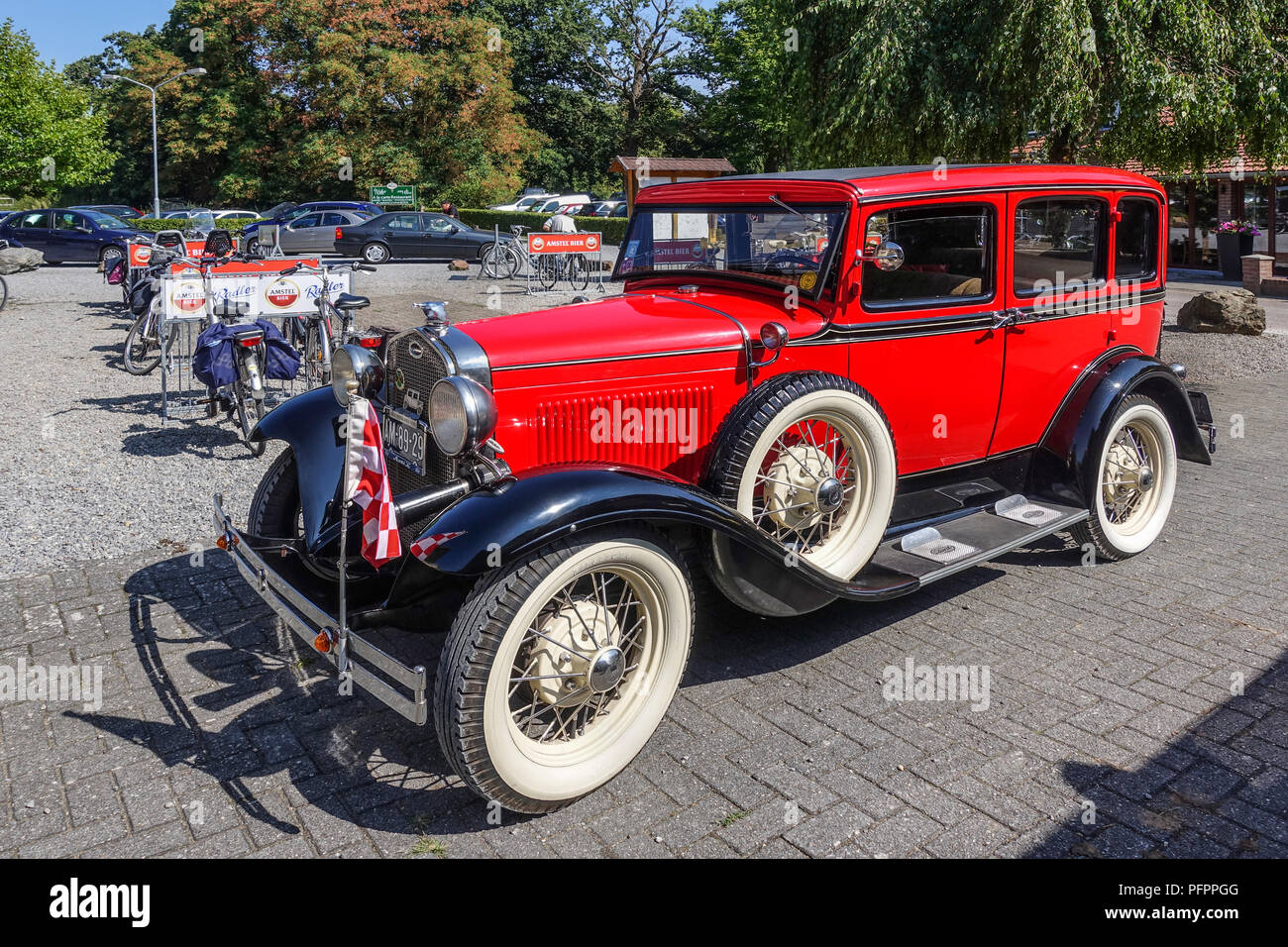 Modell altes auto -Fotos und -Bildmaterial in hoher Auflösung – Alamy