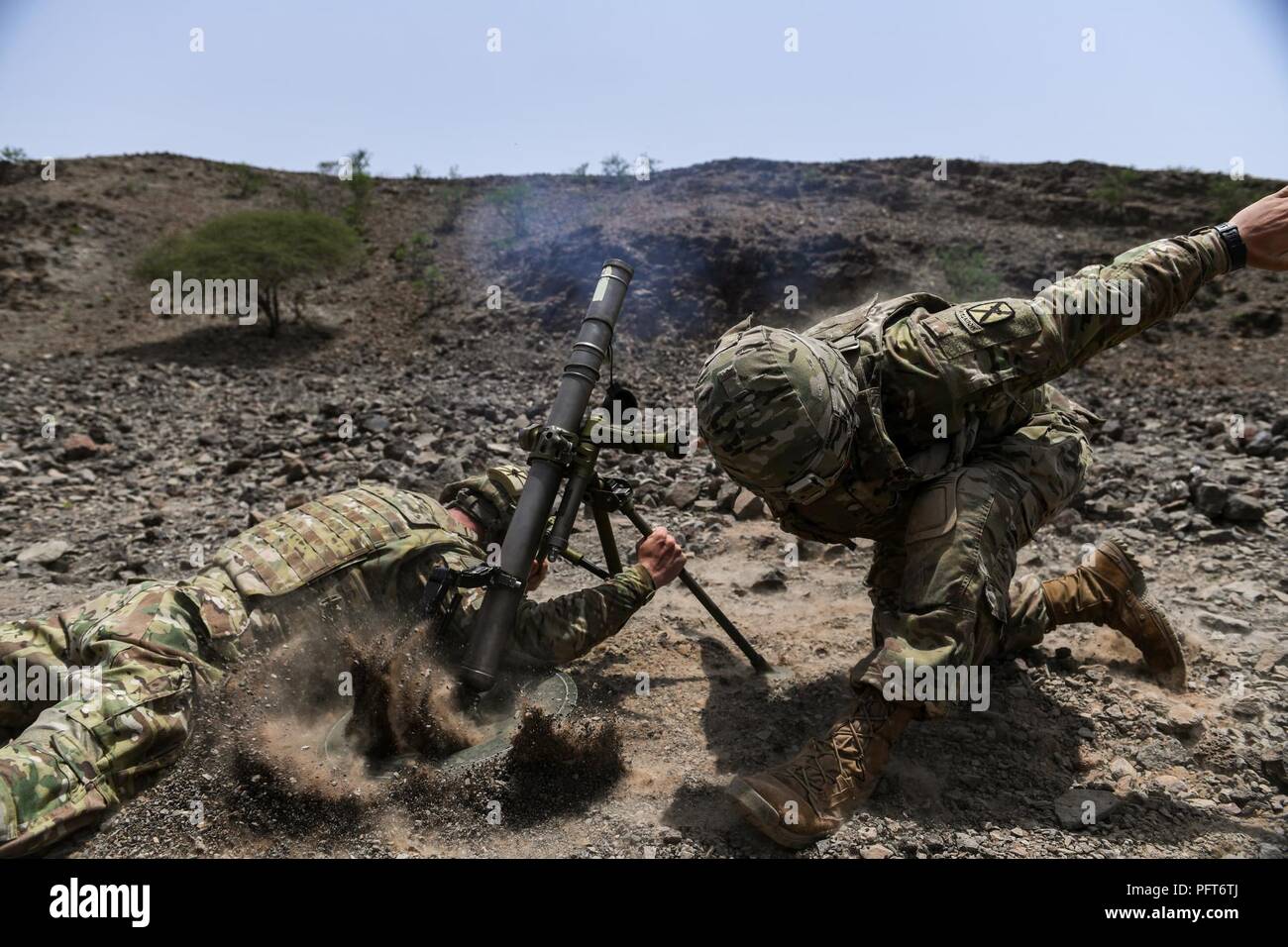 Us-Armee Private 1st Class Anthony Barton und Private 1st Class ...
