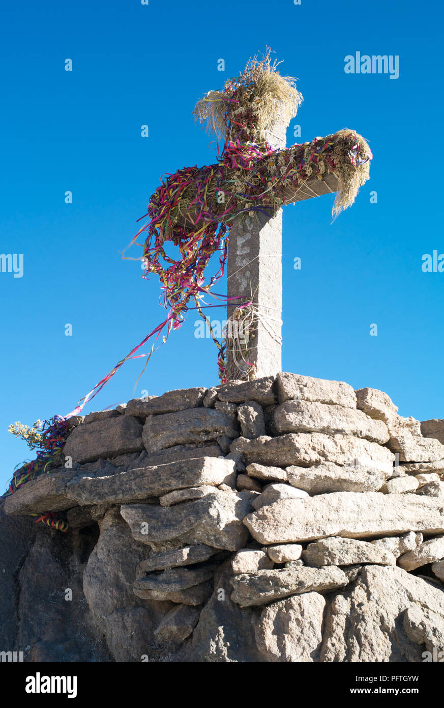 Kreuz peru -Fotos und -Bildmaterial in hoher Auflösung – Alamy