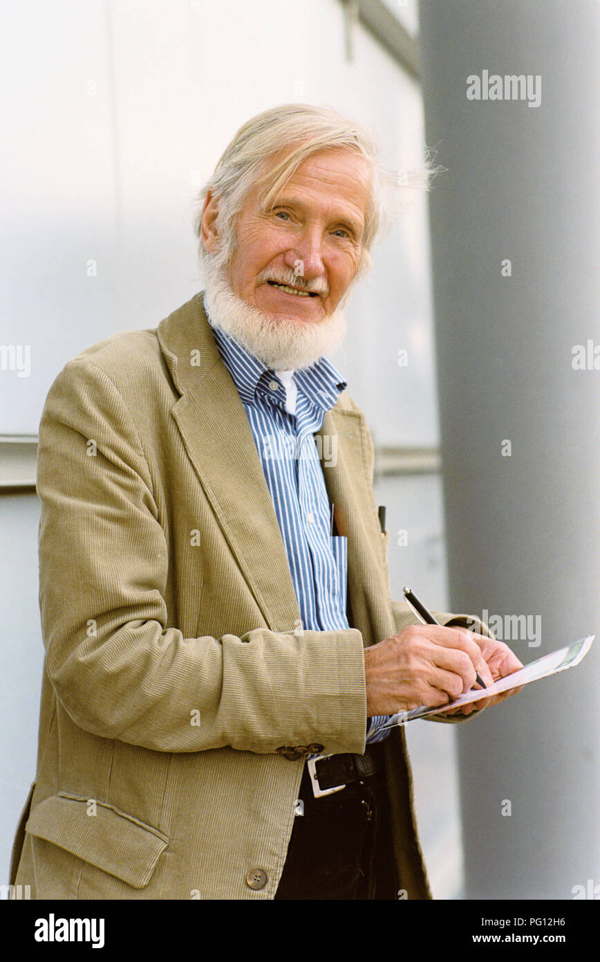 Rupert Neudeck (Journalist und Gründer des Komitees Cap Anamur und ...