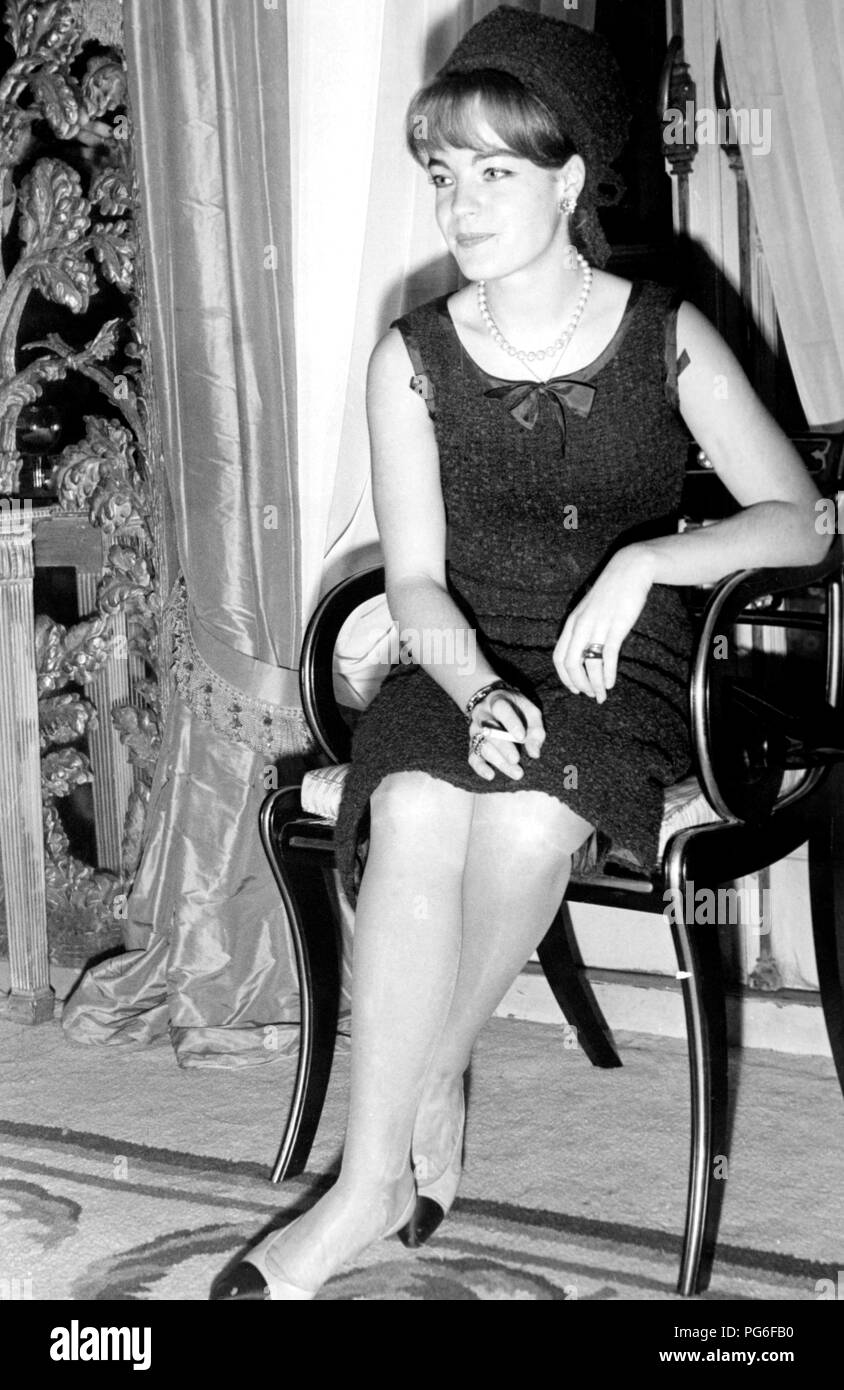 Romy schneider as Schwarzweiß-Stockfotos und -bilder - Alamy