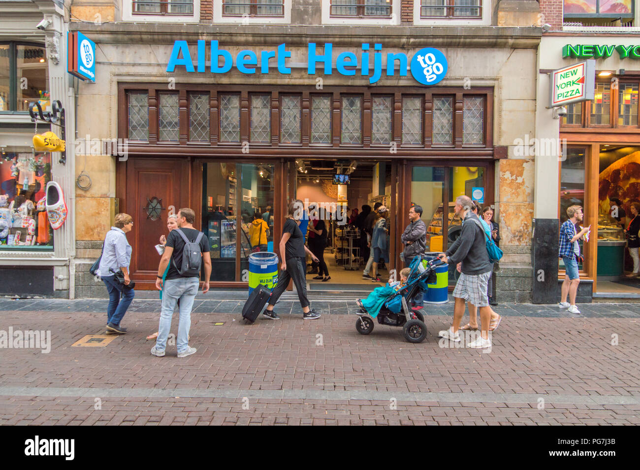 Die AH Supermarkt Leidsestraat Straße in Amsterdam Die Niederlande 2018 ...