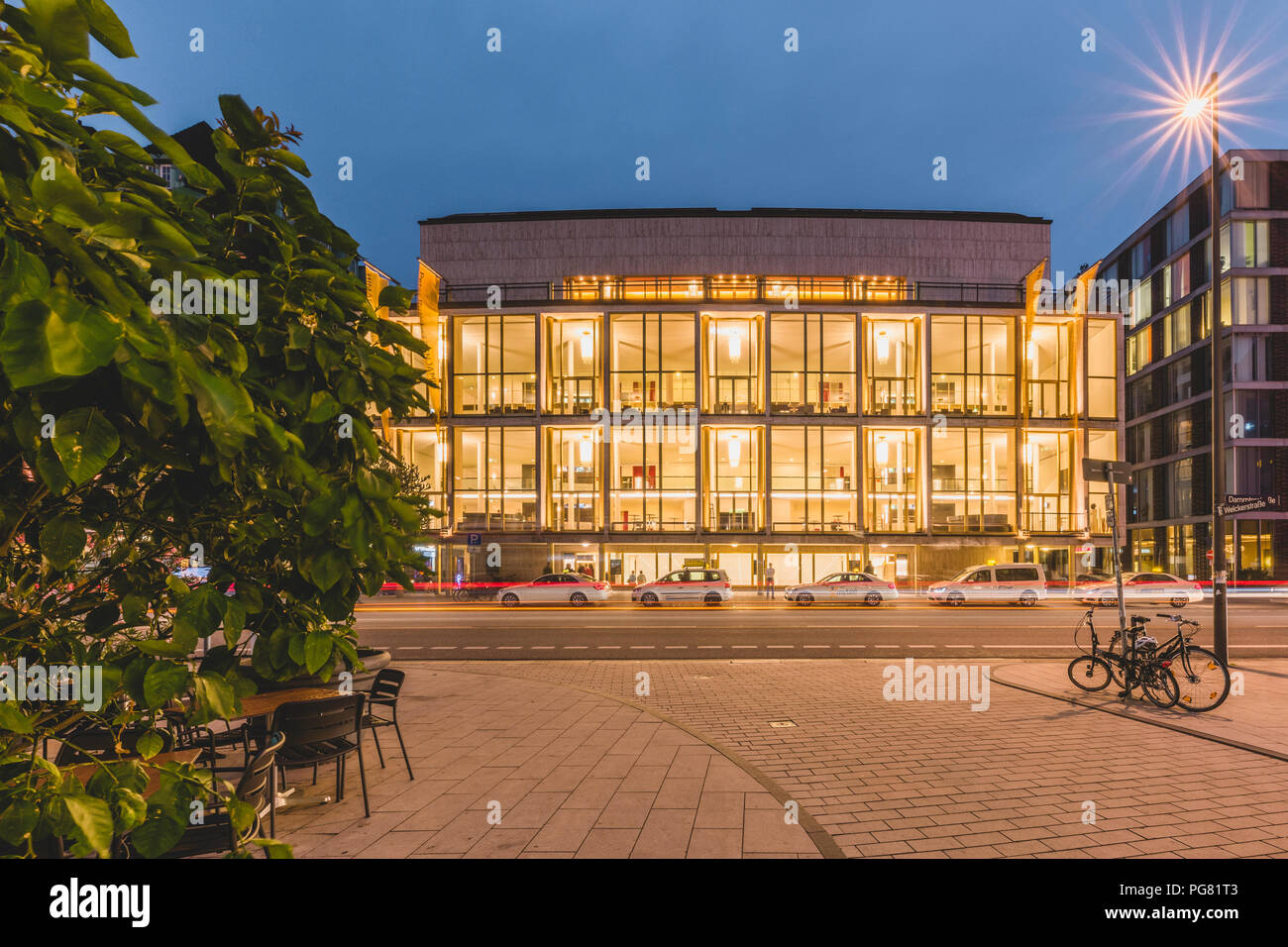 Hamburgische staatsoperhamburg -Fotos und -Bildmaterial in hoher ...
