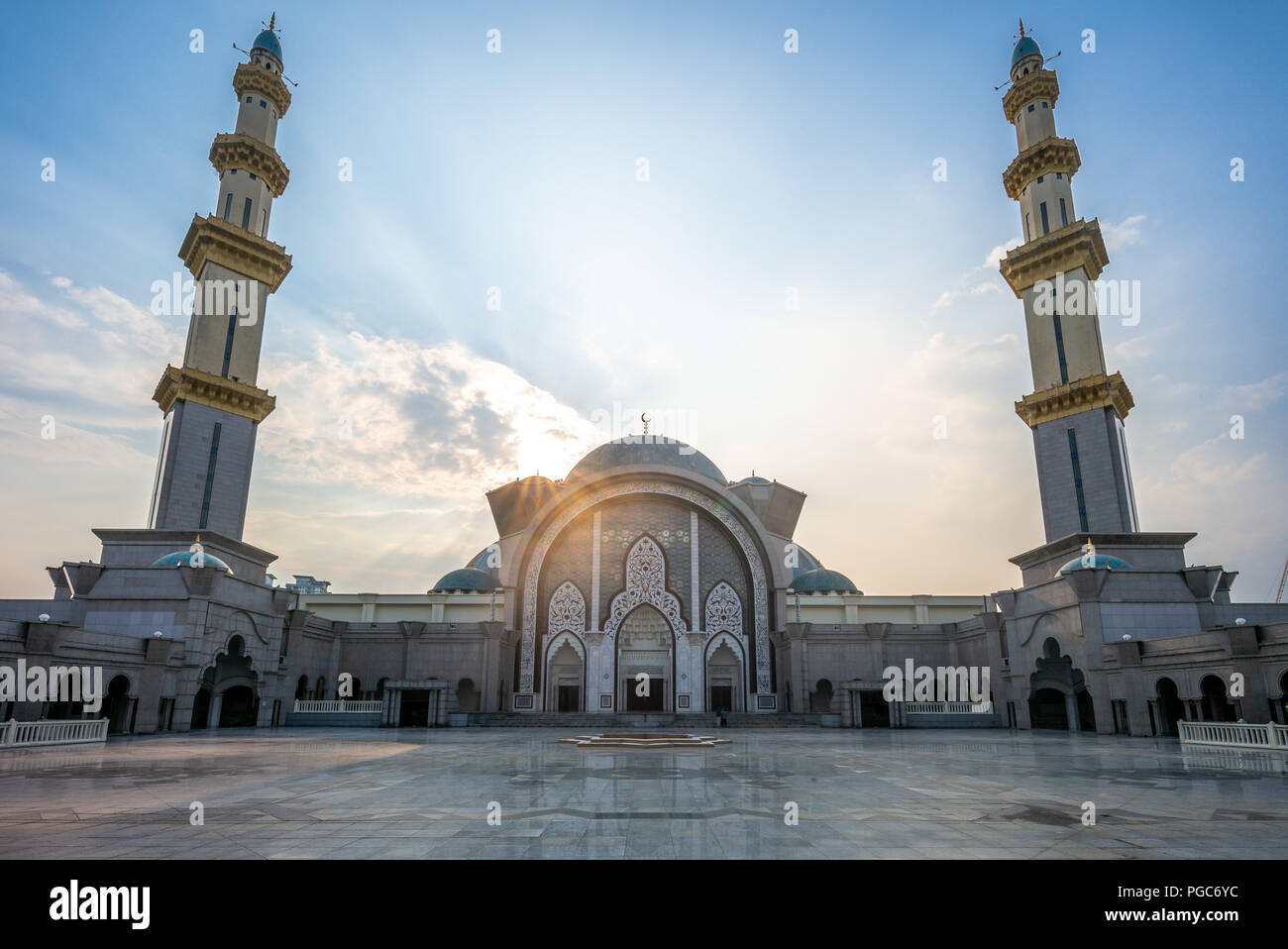 Moschee symmetrie -Fotos und -Bildmaterial in hoher Auflösung – Alamy