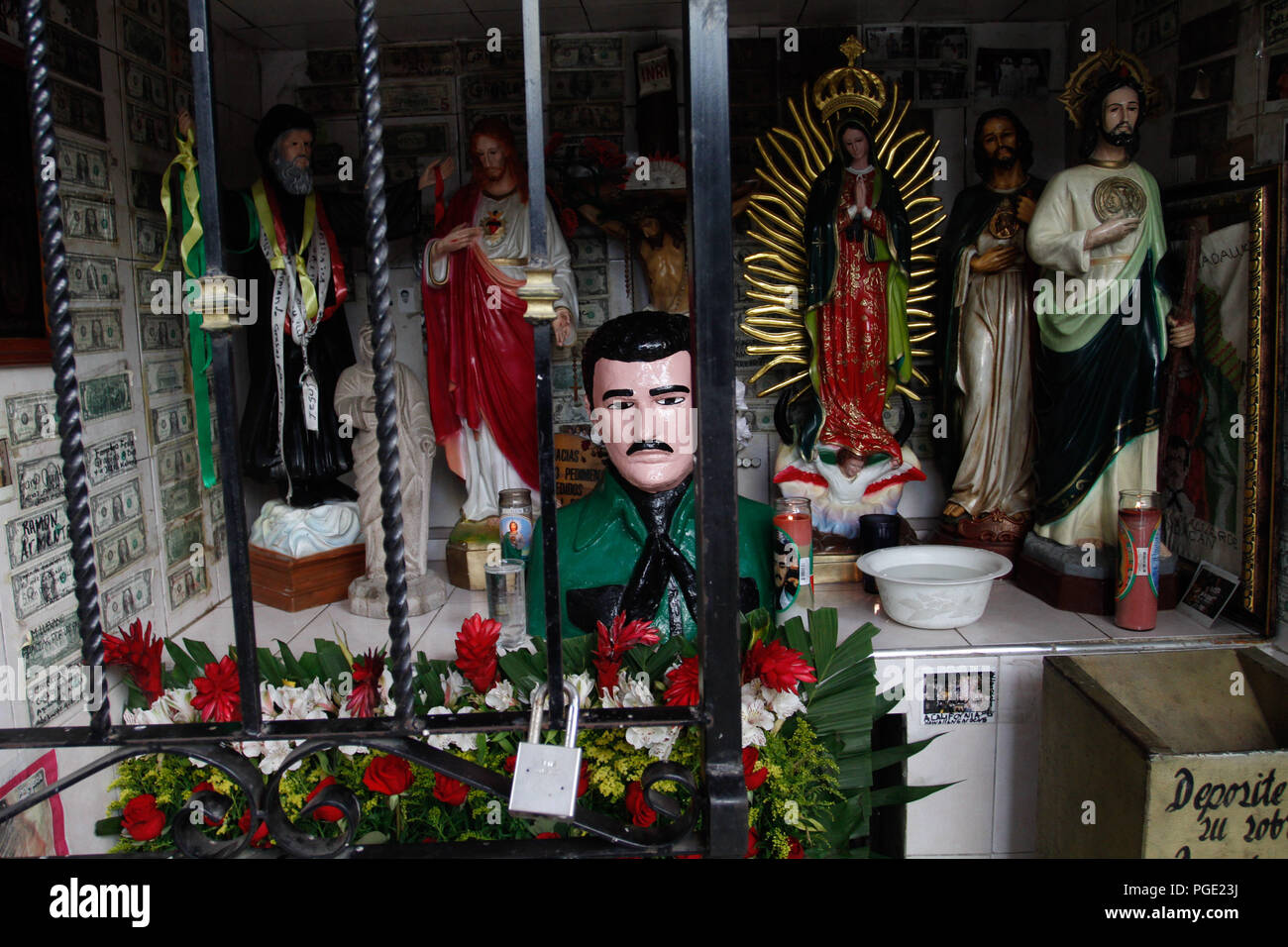 Altar en Ehre ein Jesús Malverde Jesús Malverde que Es venerado como ...