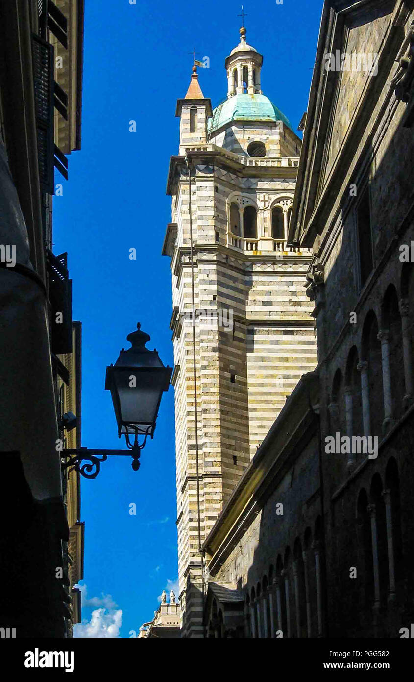 Duomo di genova -Fotos und -Bildmaterial in hoher Auflösung – Alamy