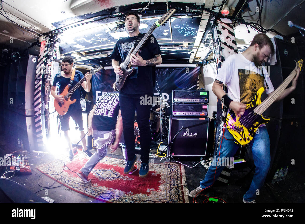 Frontierer band -Fotos und -Bildmaterial in hoher Auflösung – Alamy