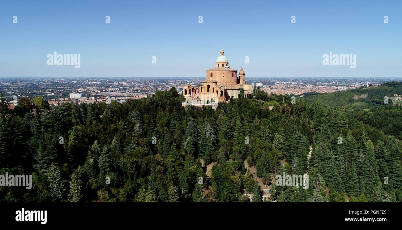 San luca heiligtum -Fotos und -Bildmaterial in hoher Auflösung – Alamy