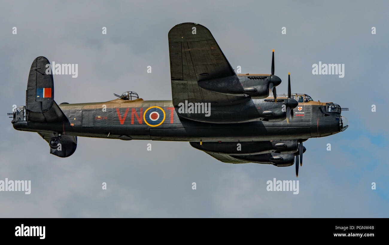 Lancaster bomber nase kunst -Fotos und -Bildmaterial in hoher Auflösung ...