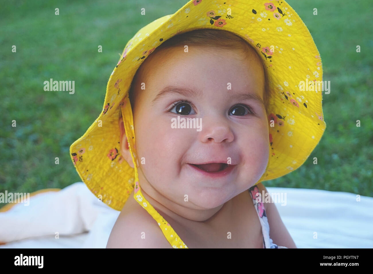 Beatiful baby girl -Fotos und -Bildmaterial in hoher Auflösung – Alamy