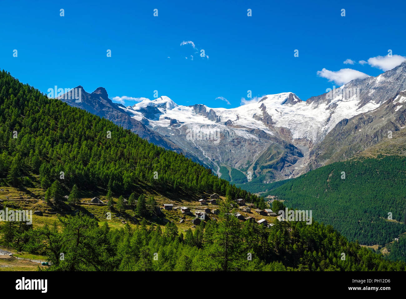 Saas grund -Fotos und -Bildmaterial in hoher Auflösung – Alamy