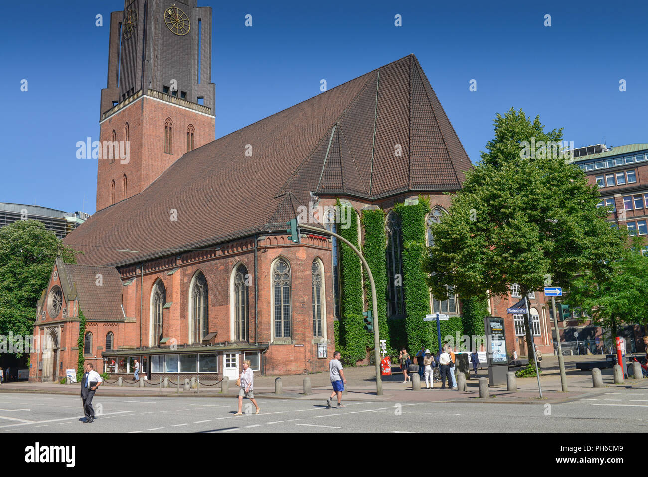 St jacobi church hamburg -Fotos und -Bildmaterial in hoher Auflösung ...
