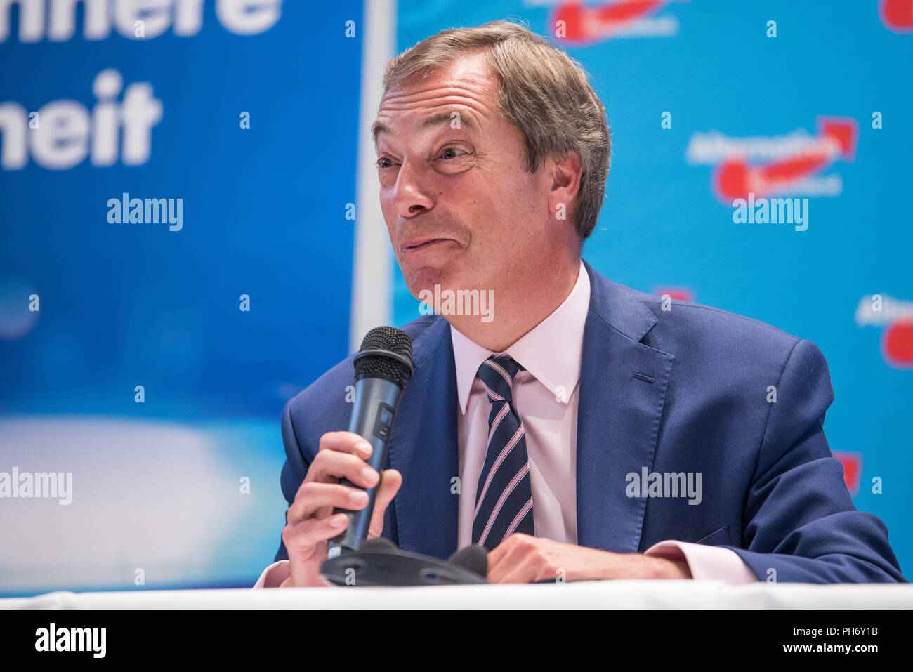 Anti alternative fell deutschland -Fotos und -Bildmaterial in hoher ...