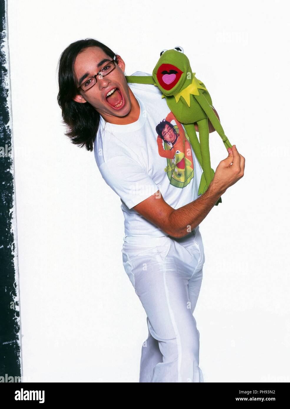 Daniel Küblböck, deutscher Sänger, bei einem Promoshoot mit Frosch ...
