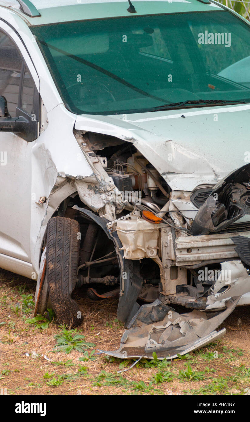 Kleiner autounfall -Fotos und -Bildmaterial in hoher Auflösung – Alamy