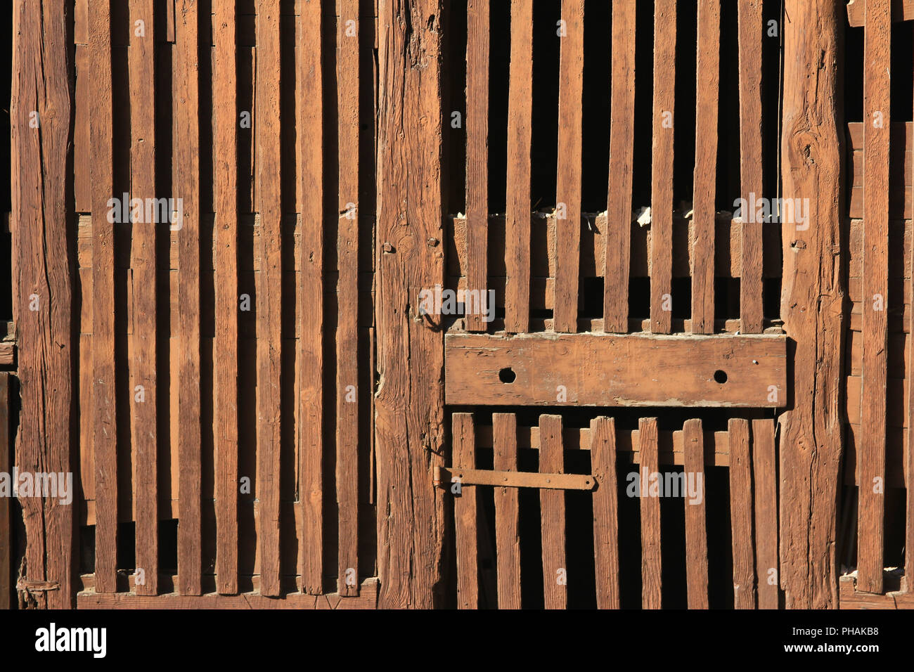 Gitterrost aus holz -Fotos und -Bildmaterial in hoher Auflösung – Alamy