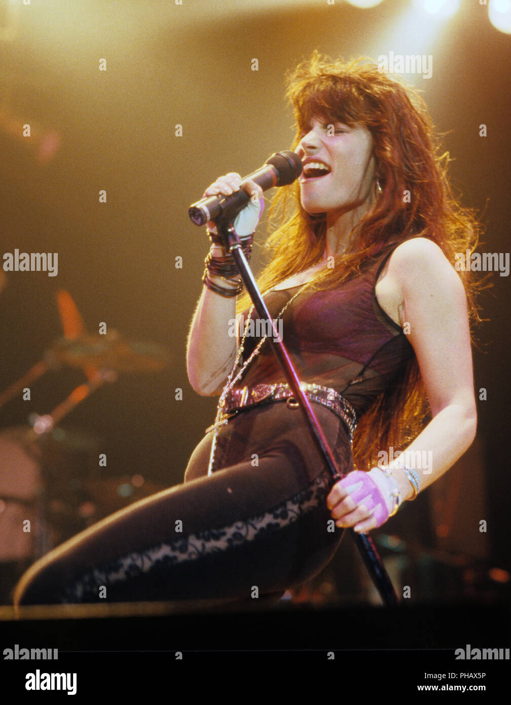 Robin Beck am 16.03.1998 in München. | Verwendung weltweit ...