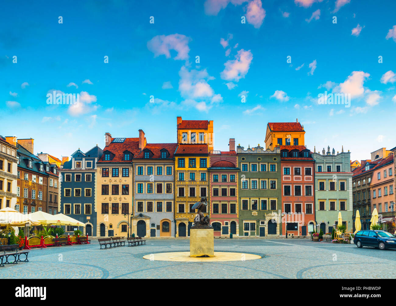 Marktplatz in der Altstadt und der Warschauer Sirene in der ...