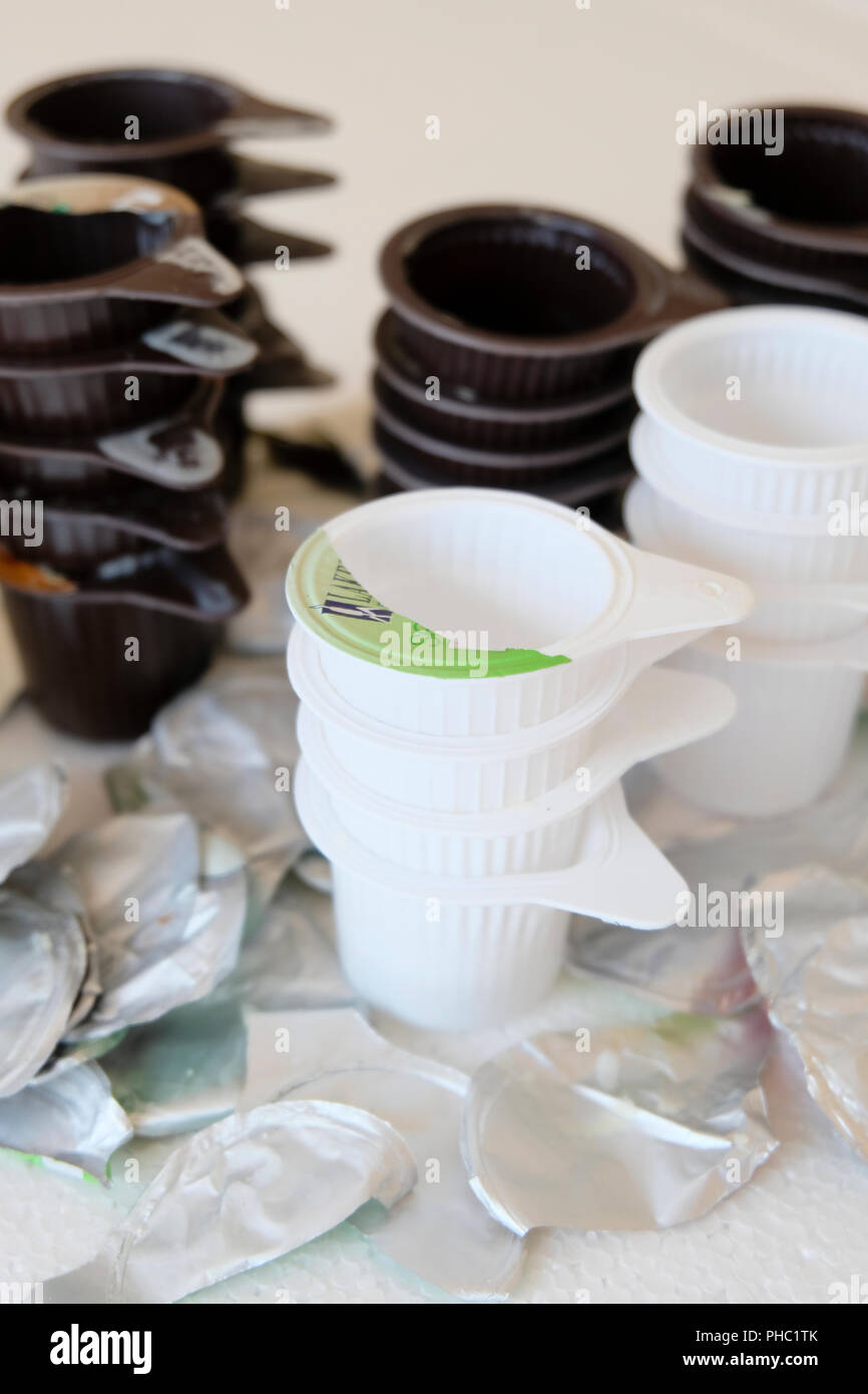 Mini milchkartons -Fotos und -Bildmaterial in hoher Auflösung – Alamy