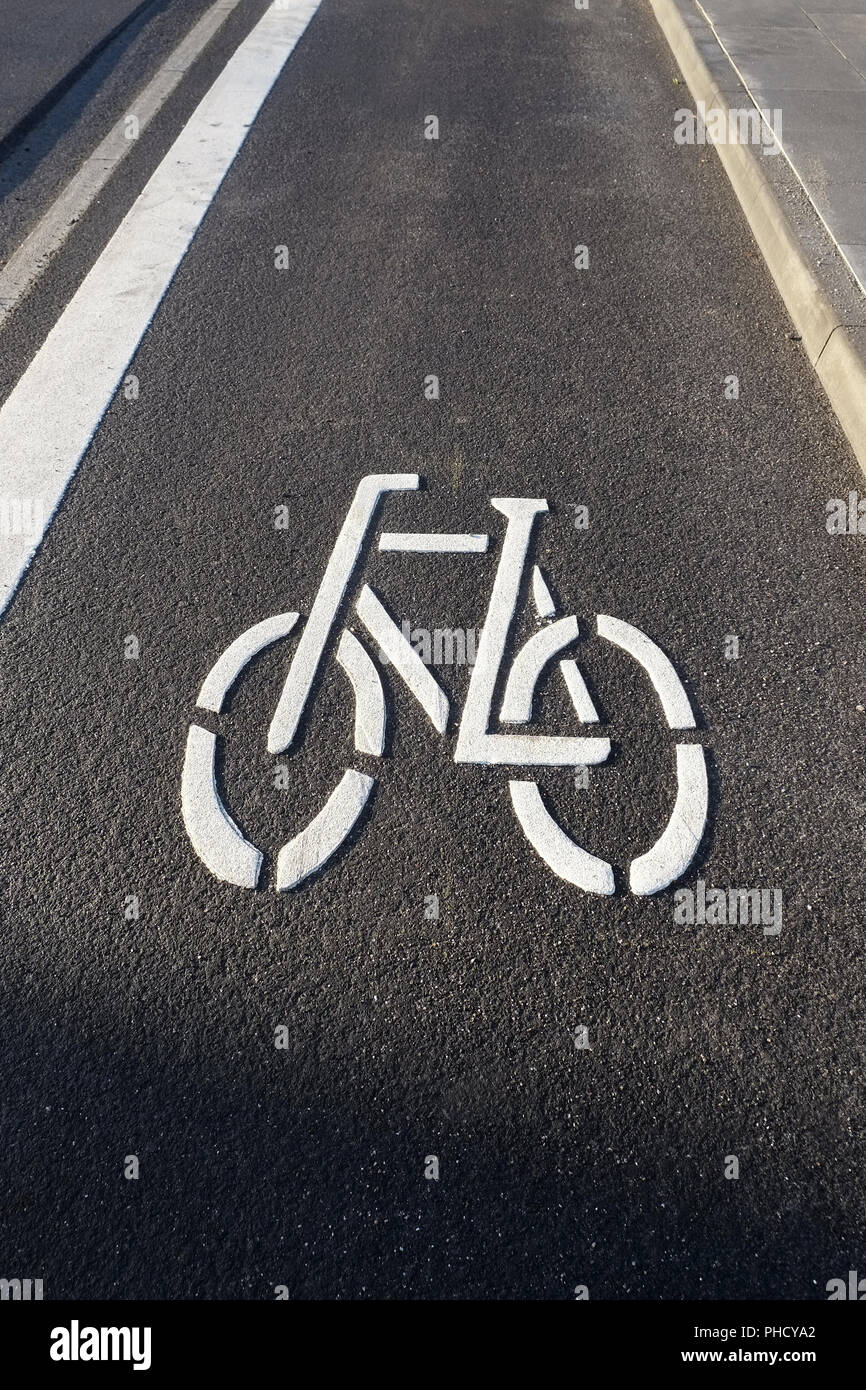 Fahrradweg radweg radweg -Fotos und -Bildmaterial in hoher Auflösung ...