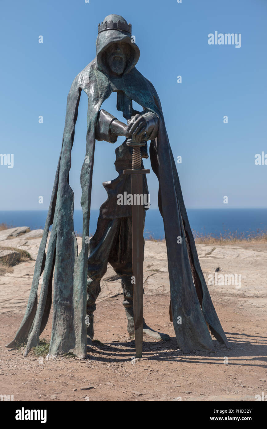 Gallos statue tintagel -Fotos und -Bildmaterial in hoher Auflösung – Alamy
