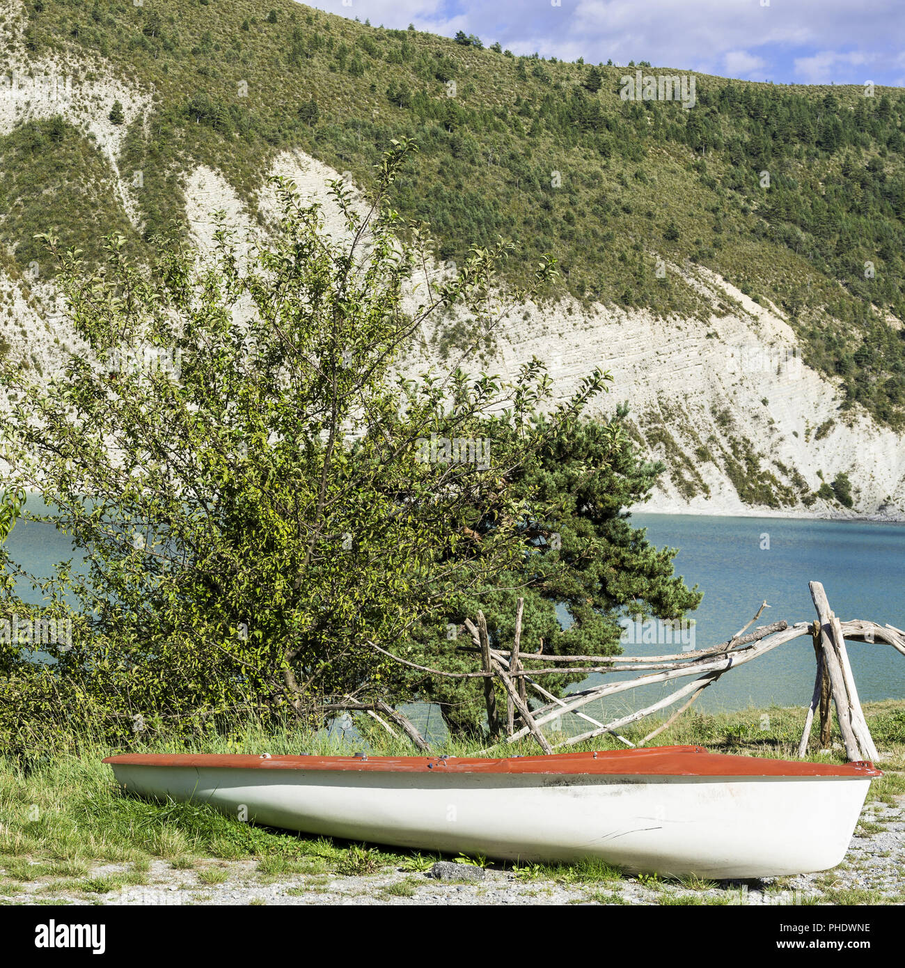 Boot auf marina reservoir -Fotos und -Bildmaterial in hoher Auflösung ...