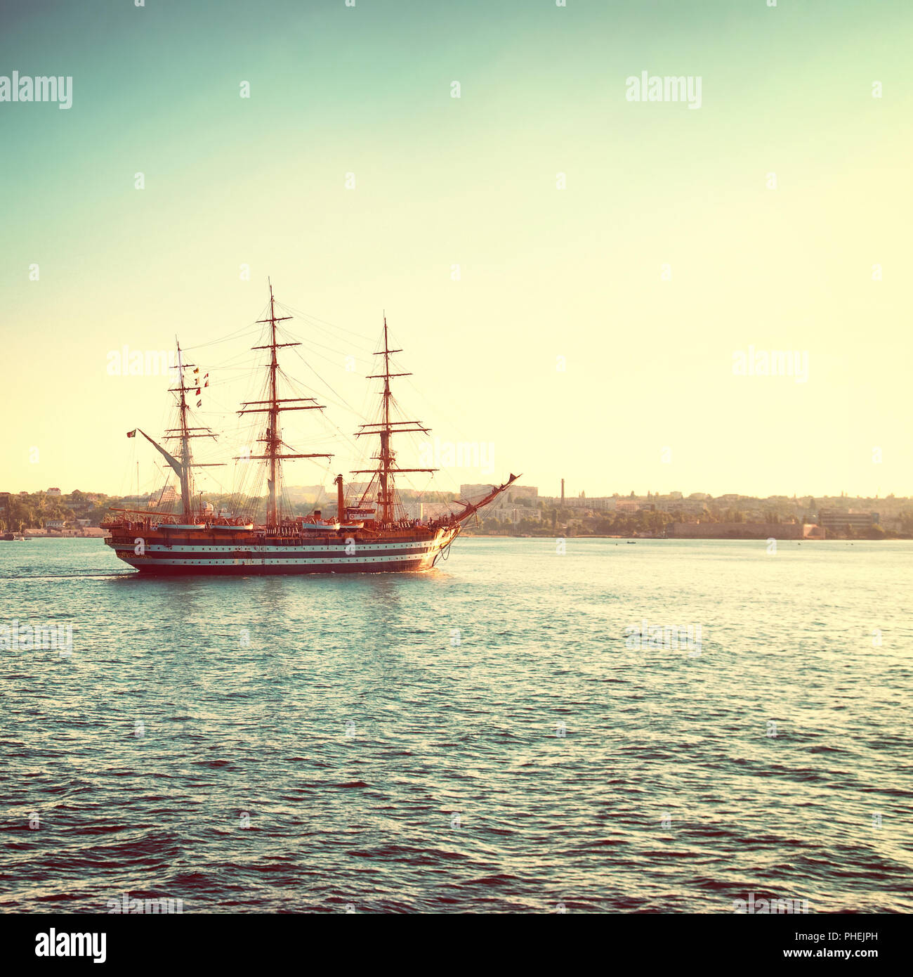 Das italienische segelschiff amerigo vespucci -Fotos und -Bildmaterial ...