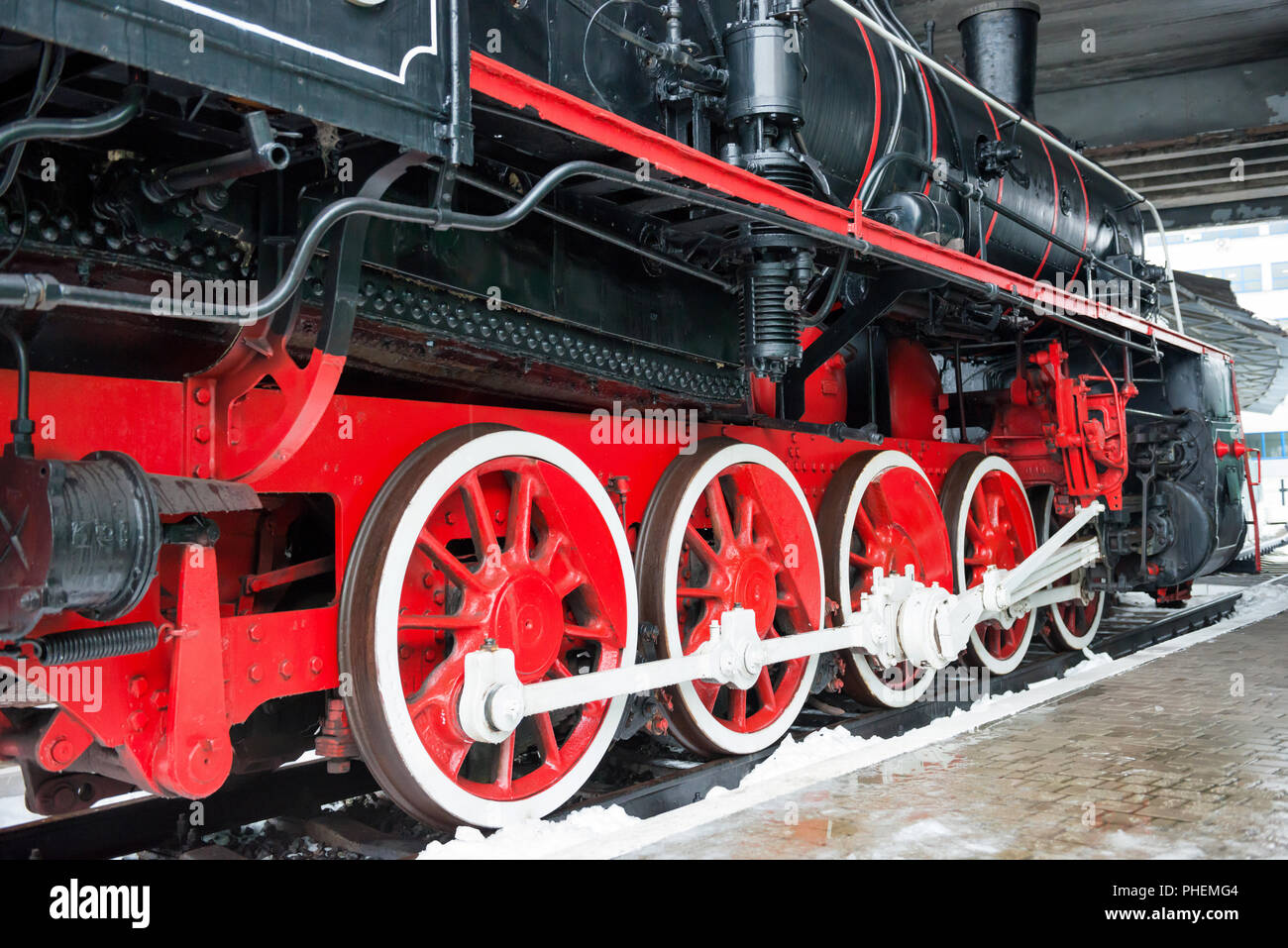 Schwarze und rote dampflokomotive -Fotos und -Bildmaterial in hoher ...