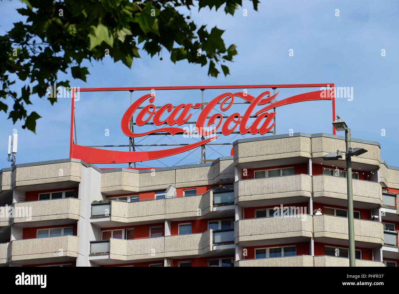 Coca Cola Werbung, Wohnhaeuser, Leipziger Straße, Mitte, Berlin ...