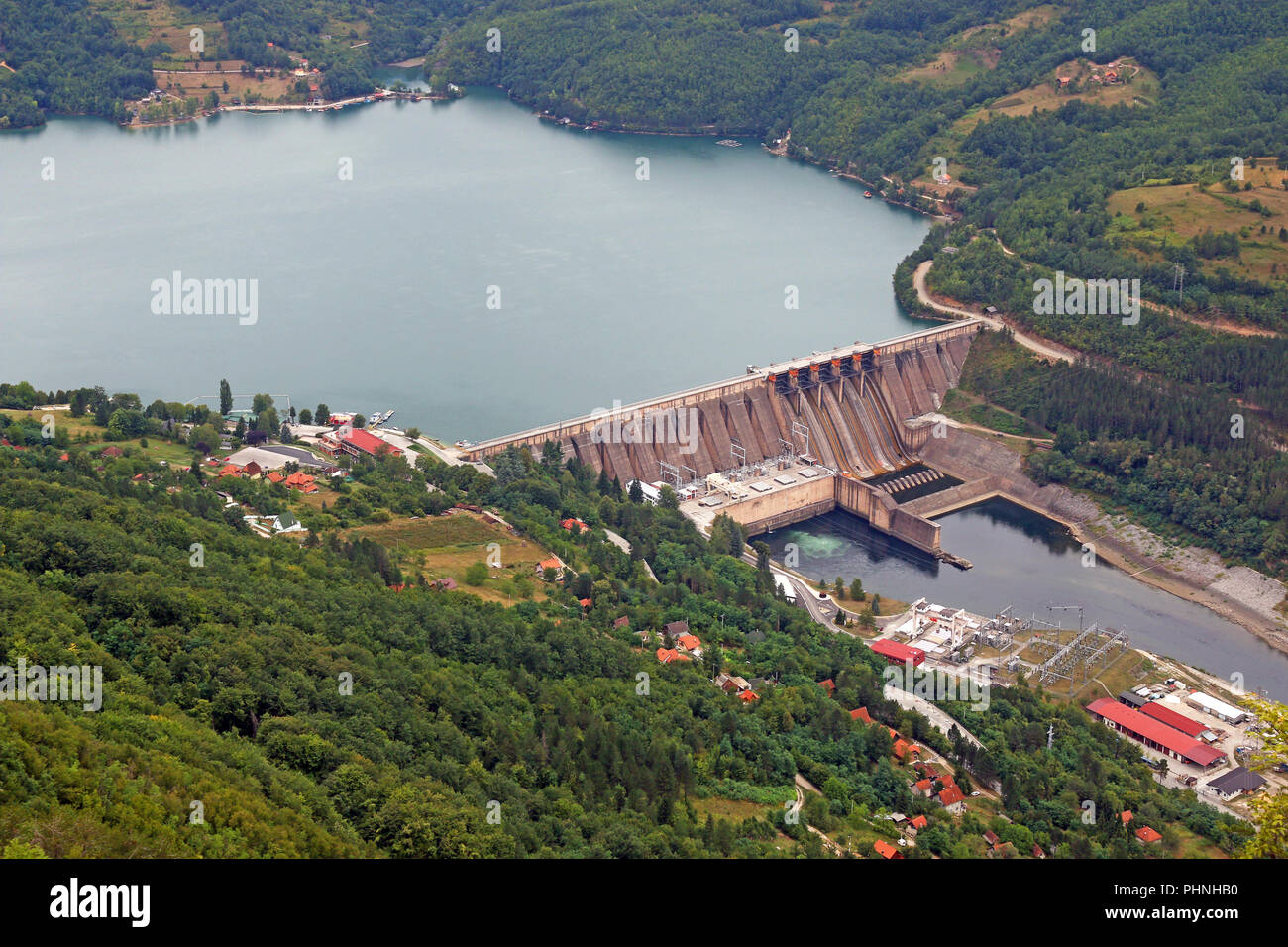 Wasserkraft strom -Fotos und -Bildmaterial in hoher Auflösung – Alamy