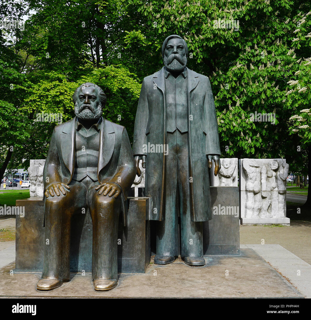 Marx engels berlin -Fotos und -Bildmaterial in hoher Auflösung – Alamy