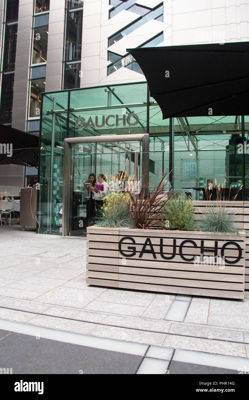 Gaucho london -Fotos und -Bildmaterial in hoher Auflösung – Alamy