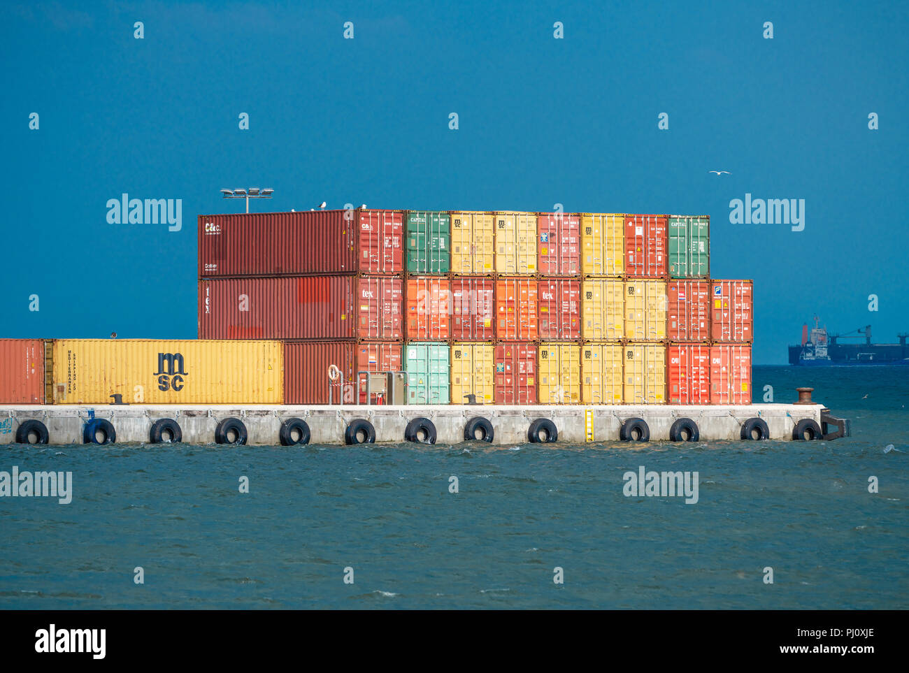 Overseas containers -Fotos und -Bildmaterial in hoher Auflösung – Alamy