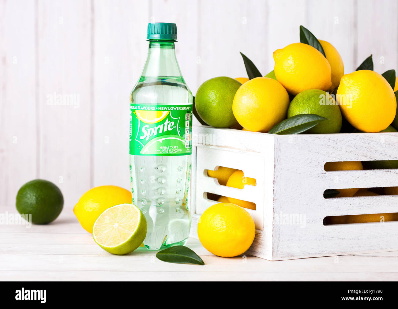 Sprite Markenname Stockfotos und -bilder Kaufen - Alamy