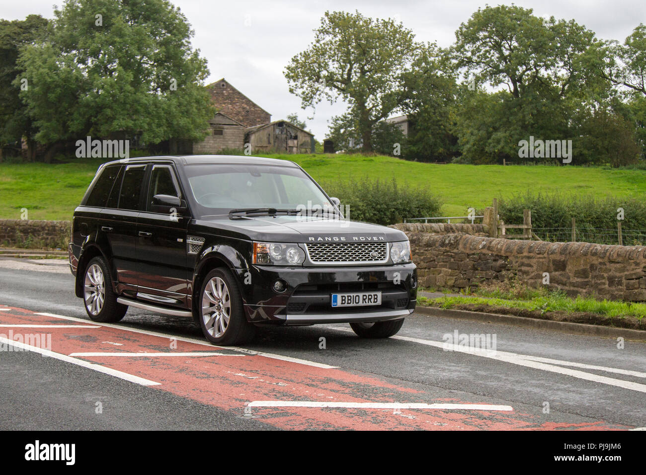 Land rover discovery rally car -Fotos und -Bildmaterial in hoher ...