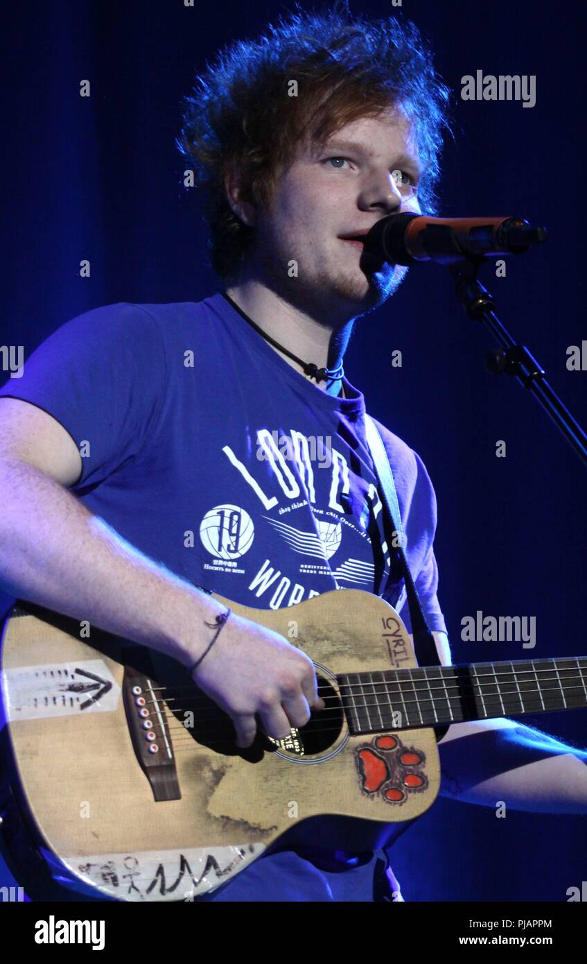 Young ed sheeran -Fotos und -Bildmaterial in hoher Auflösung – Alamy