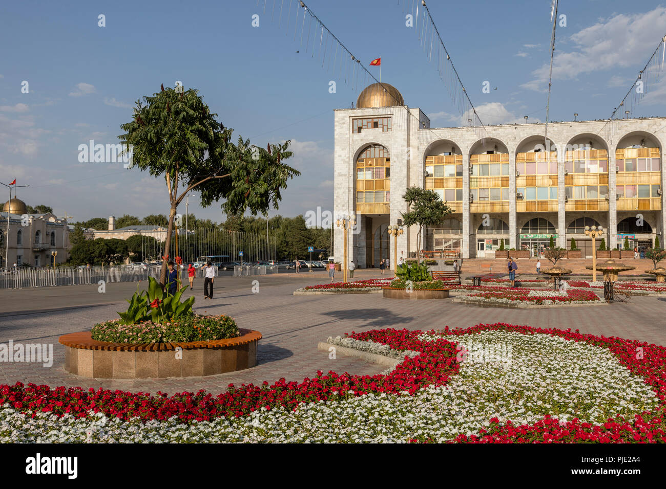 Bischkek stadtpark -Fotos und -Bildmaterial in hoher Auflösung – Alamy