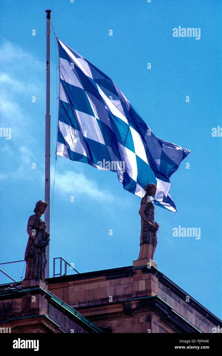 Bayerische Flagge Stockfotos und -bilder Kaufen - Alamy