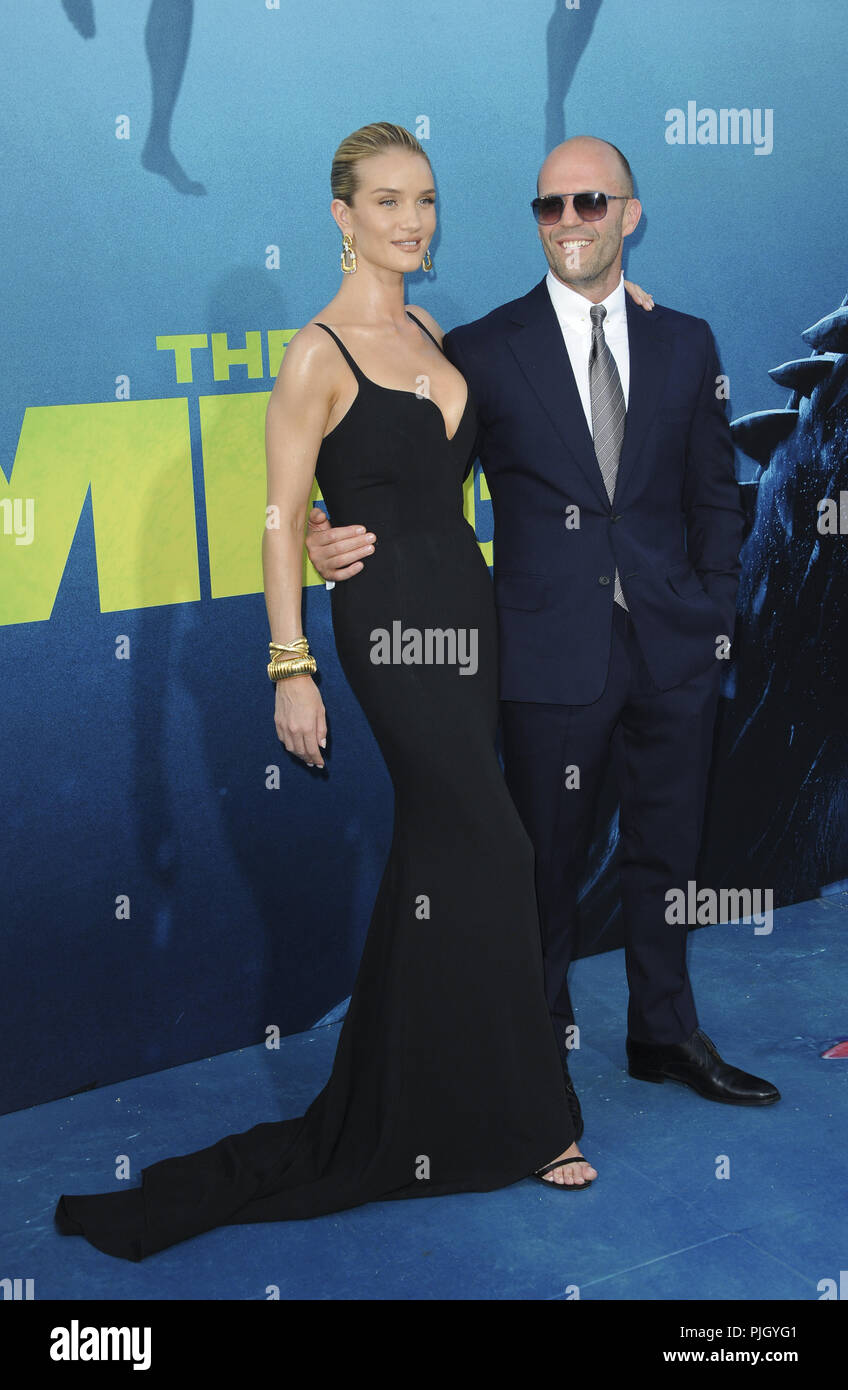 Film Premiere der Meg Mit: Jason Statham, Rosie Huntington-Whiteley Wo ...