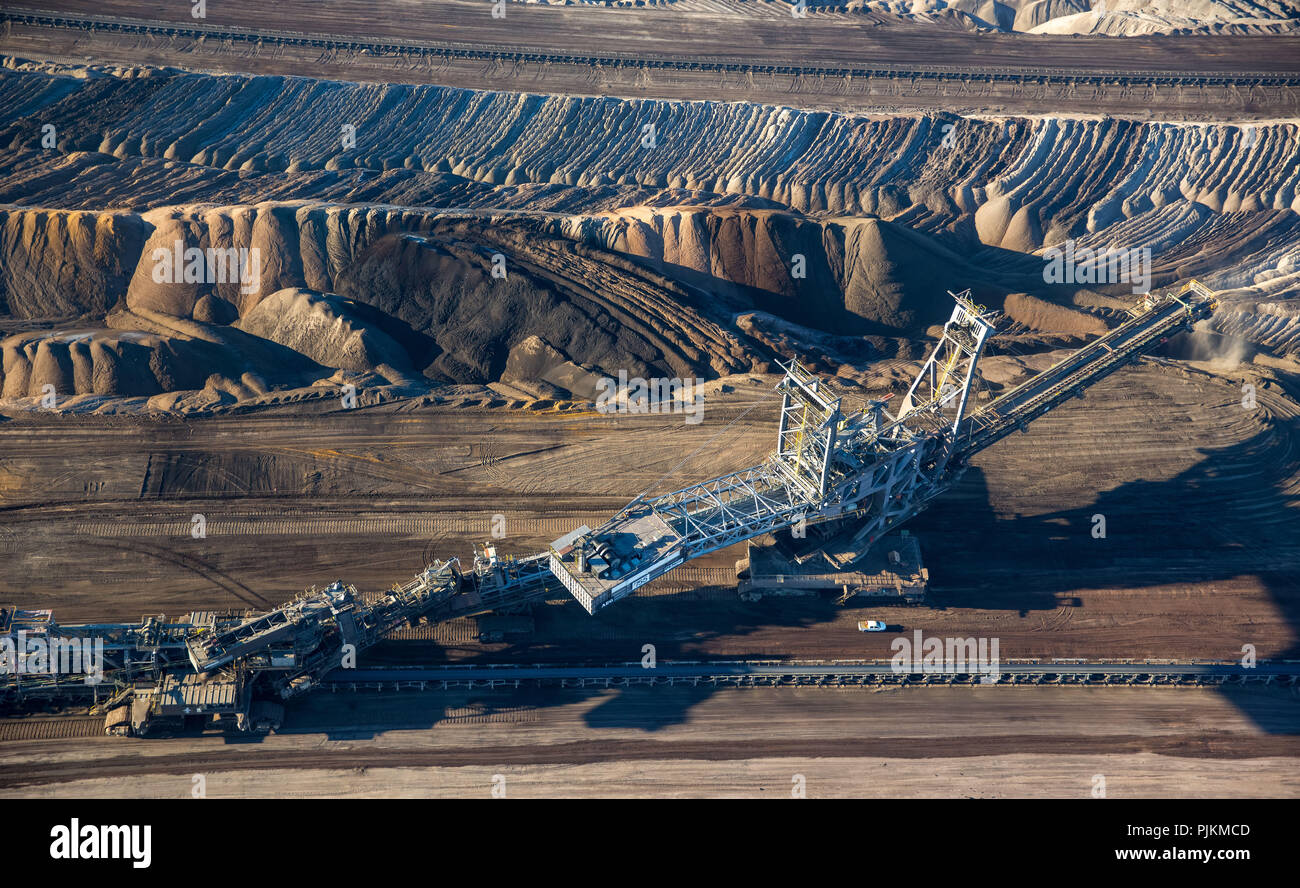 Braunkohle Bagger in Braunkohletagebaus Garzweiler, Baggerschaufeln ...
